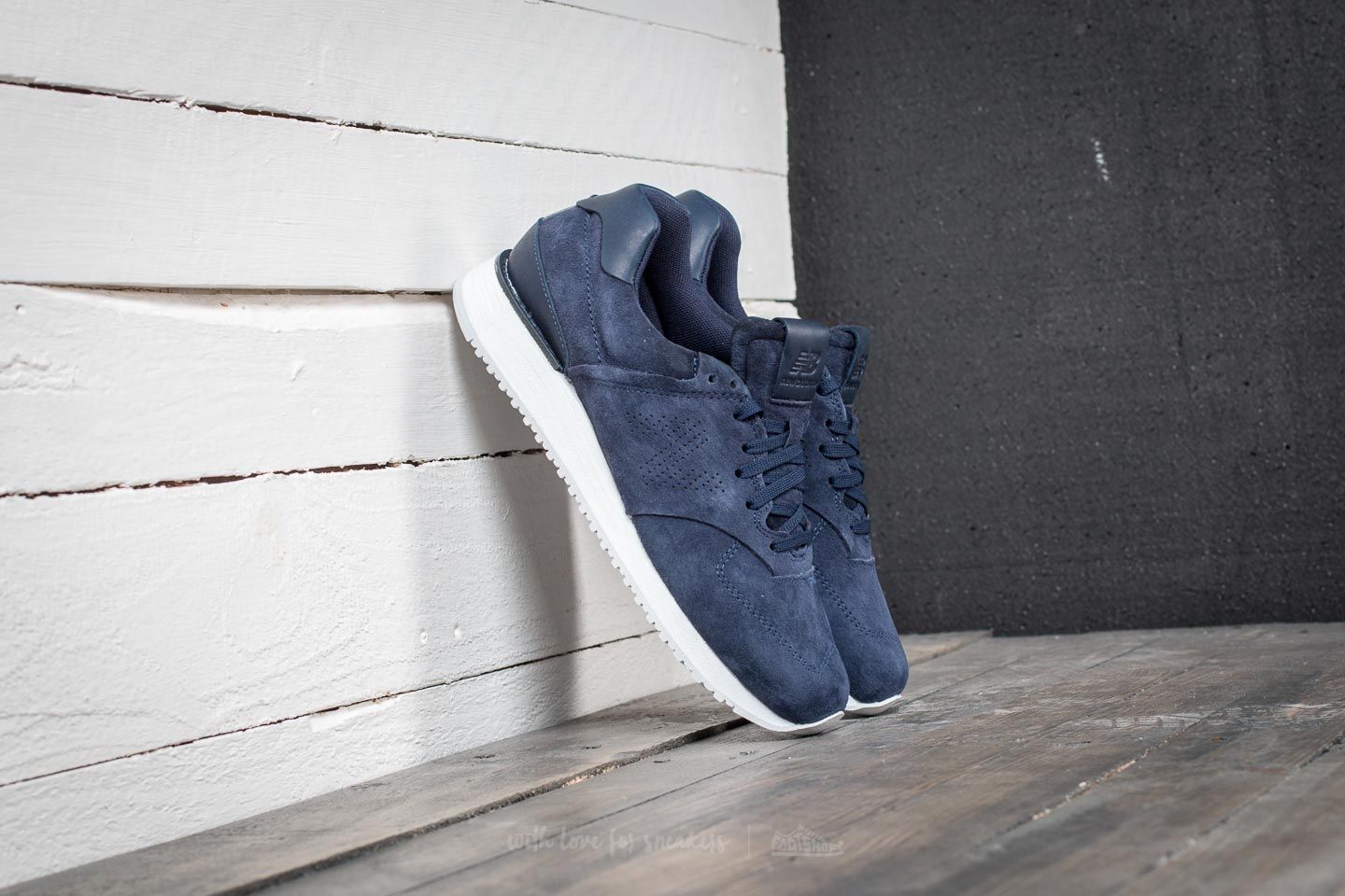 New Balance 745
