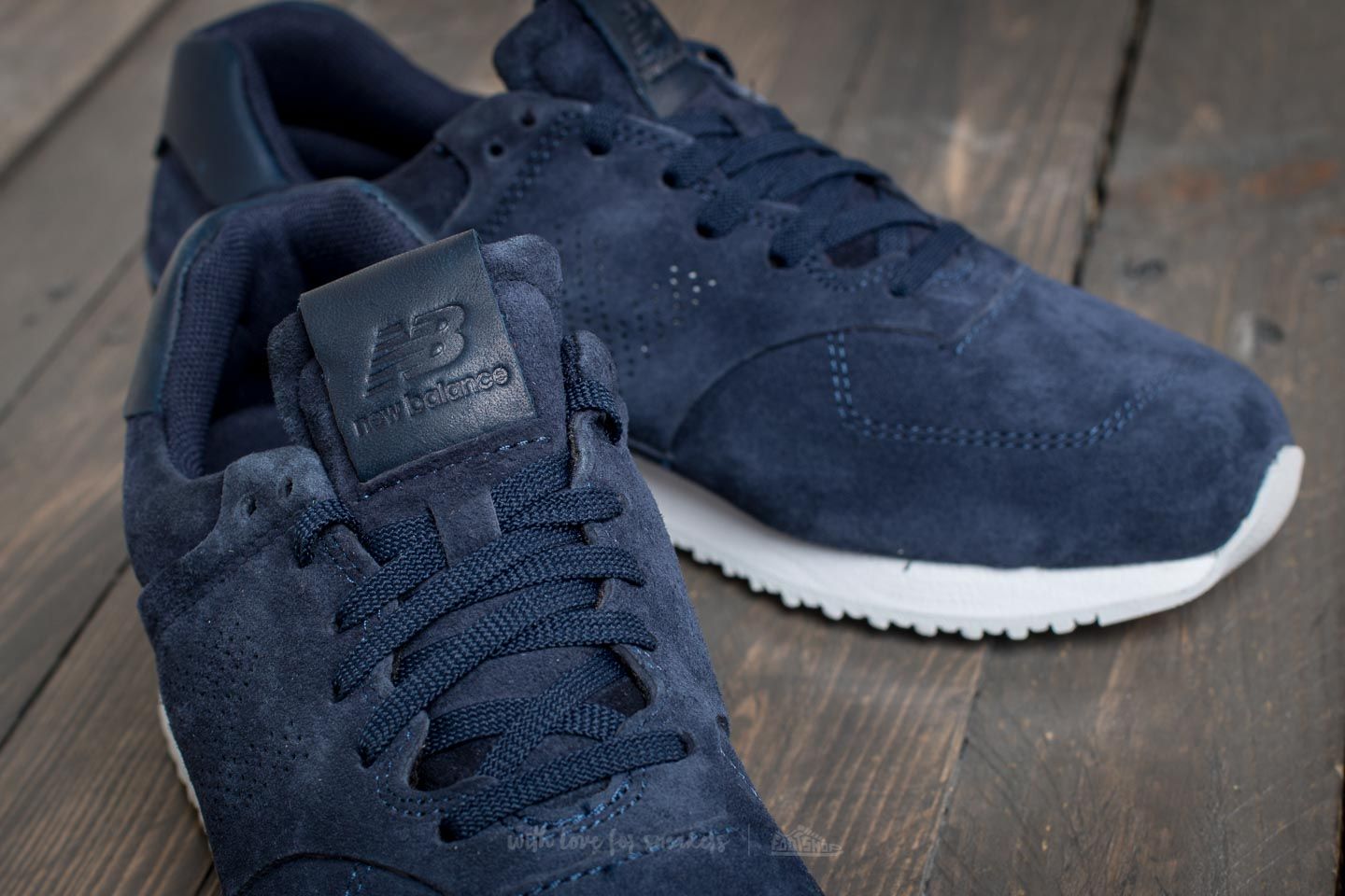 New Balance 745