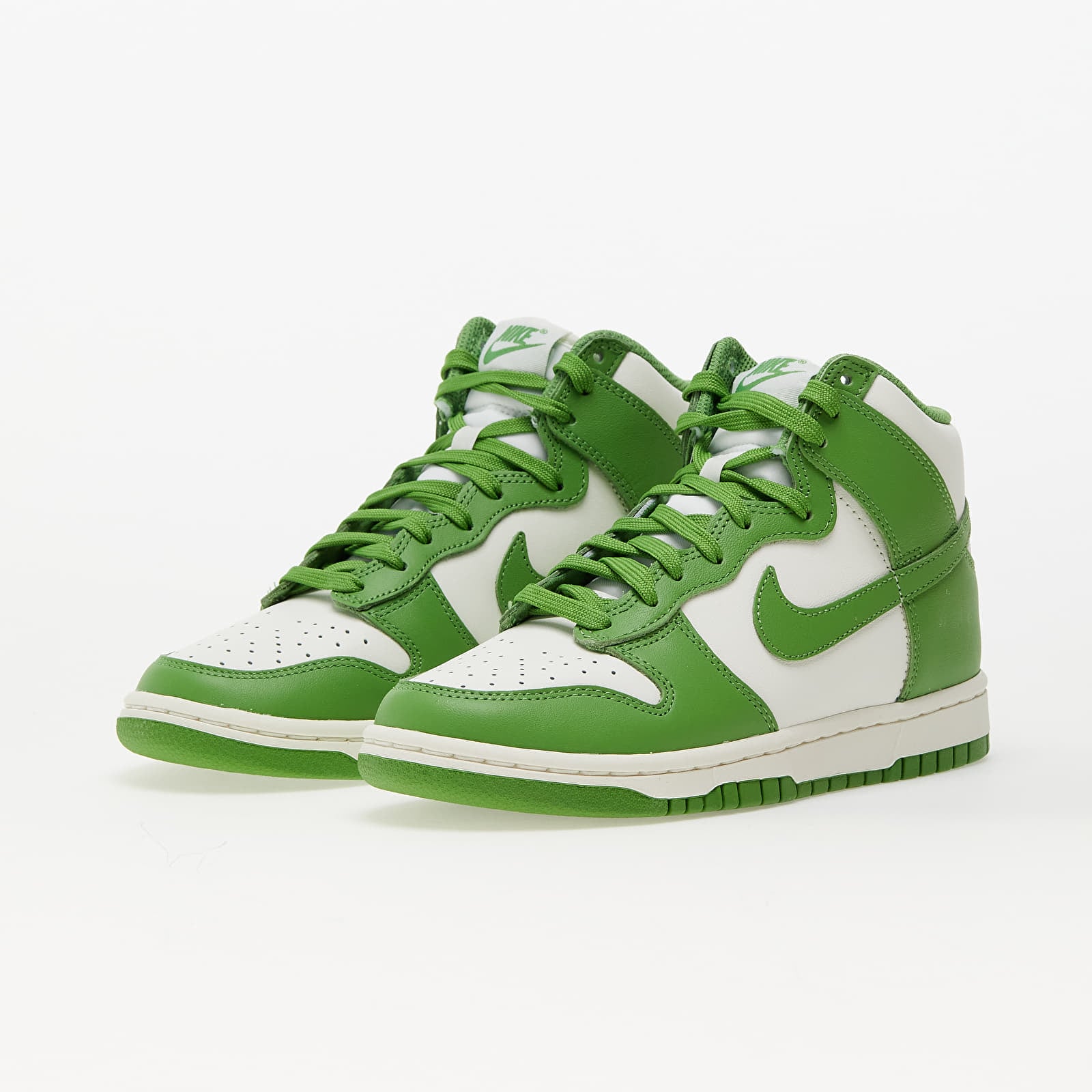 Women's shoes Nike W Dunk High Chlorophyll/ Chlorophyll-Sail | Footshop