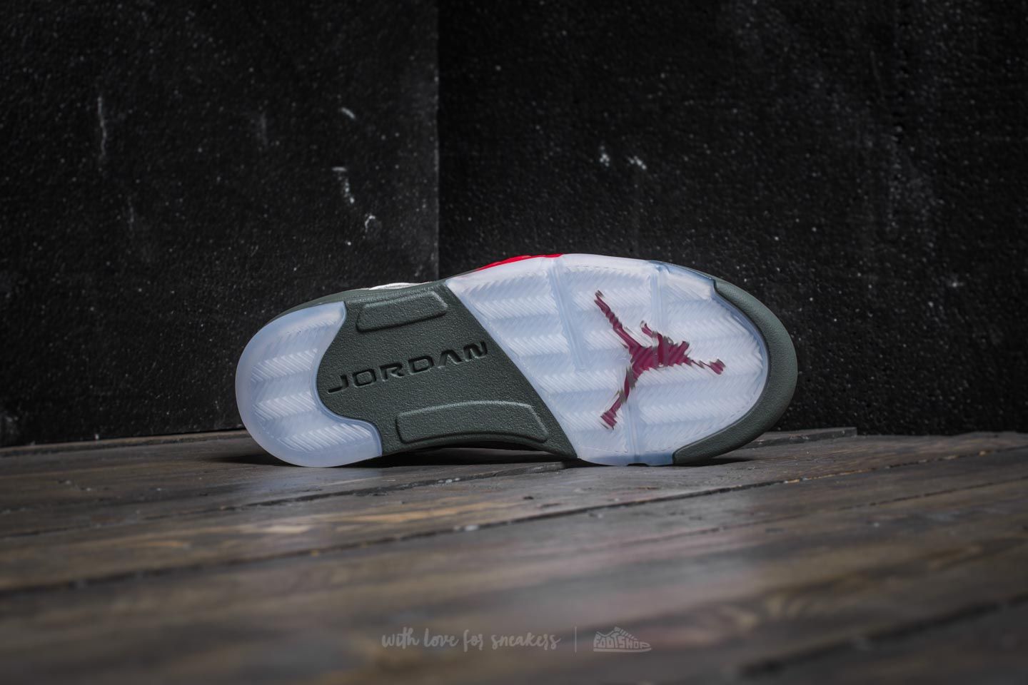 Air Jordan 5 Retro Dark Stucco/ River Rock/ Bio Beige/ University Red ...