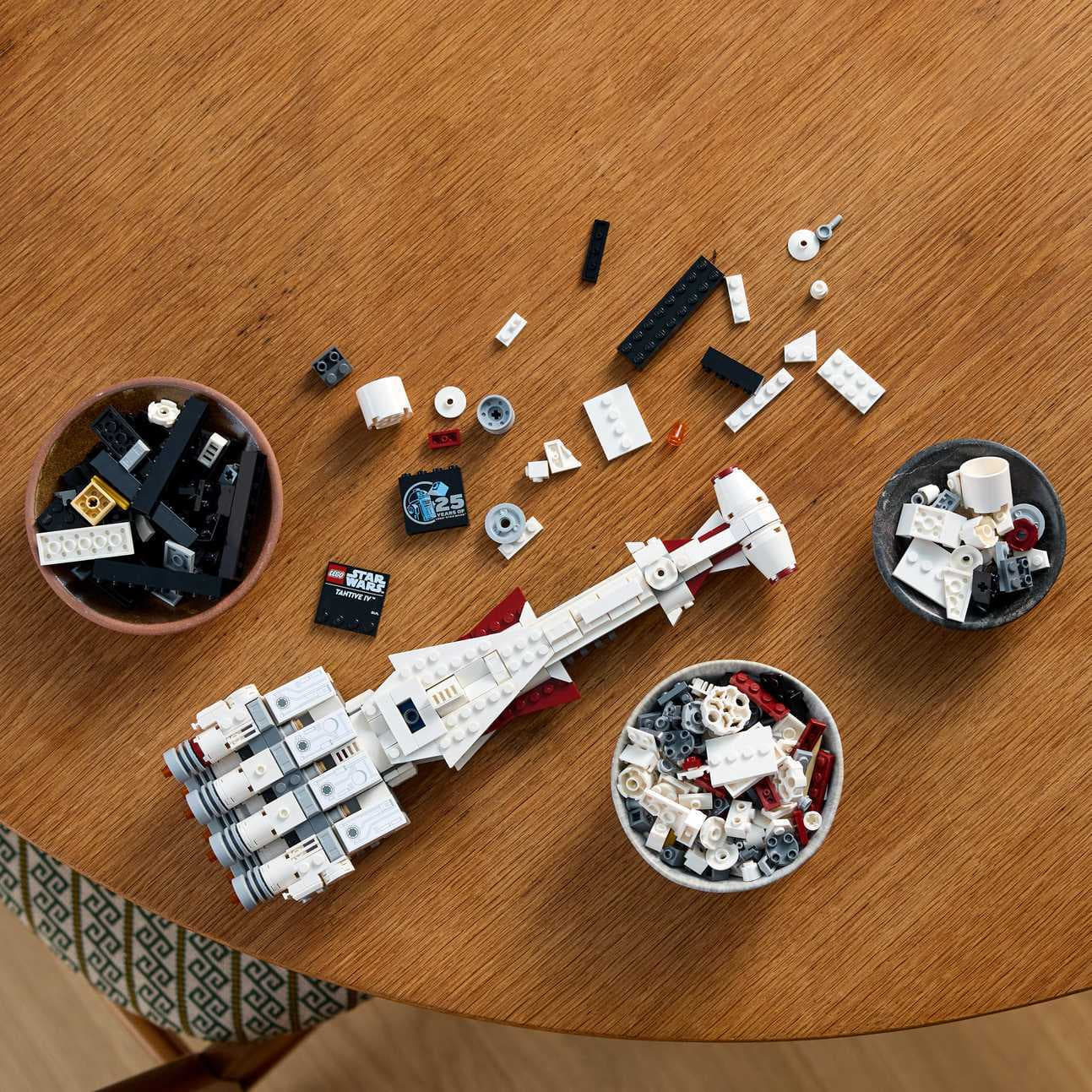 LEGO® kits LEGO® Star Wars™ 75376 Tantive IV™ | Footshop