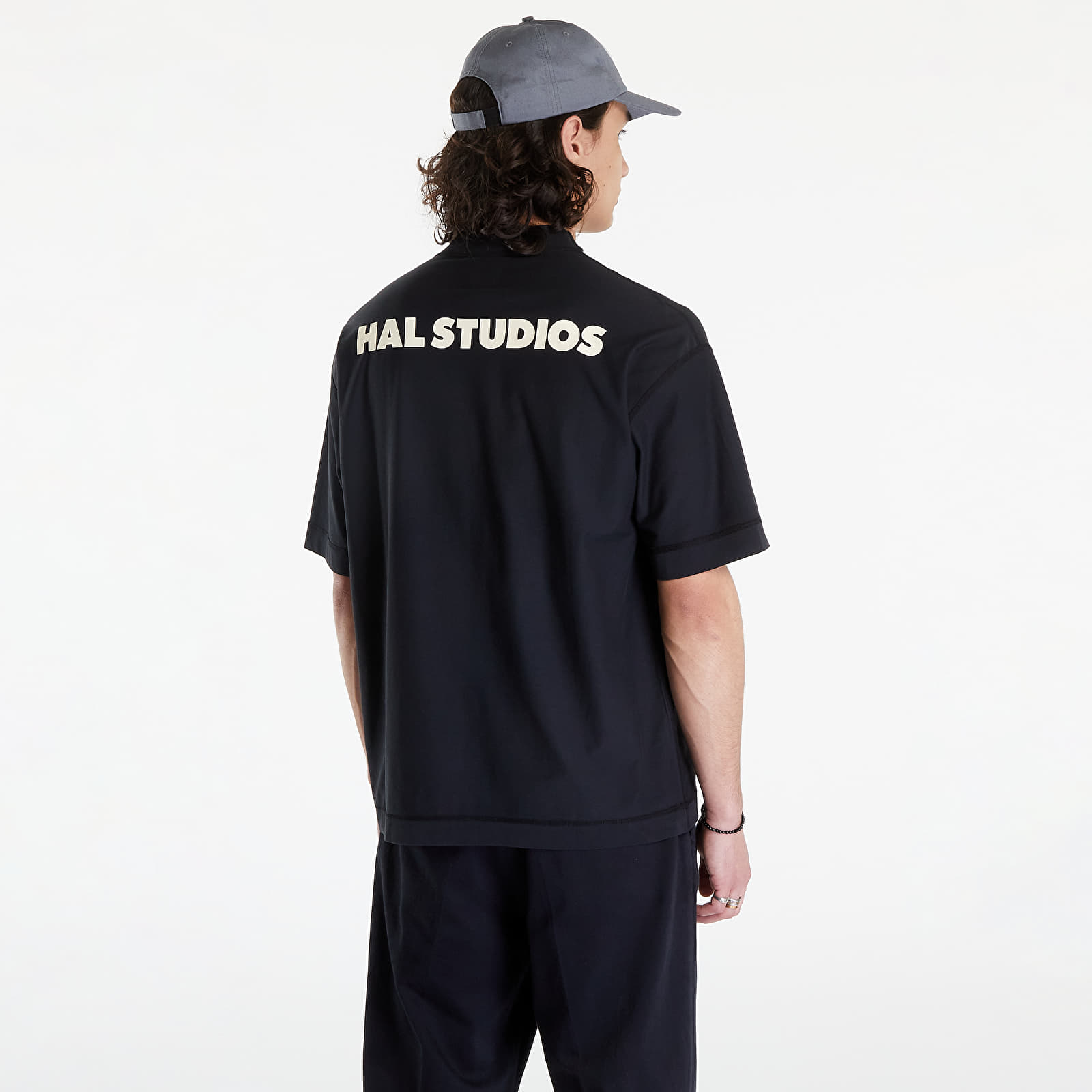 Heren T-shirts HAL STUDIOS® Inside-Out Uniform T-Shirt Black (HS_UOT ...