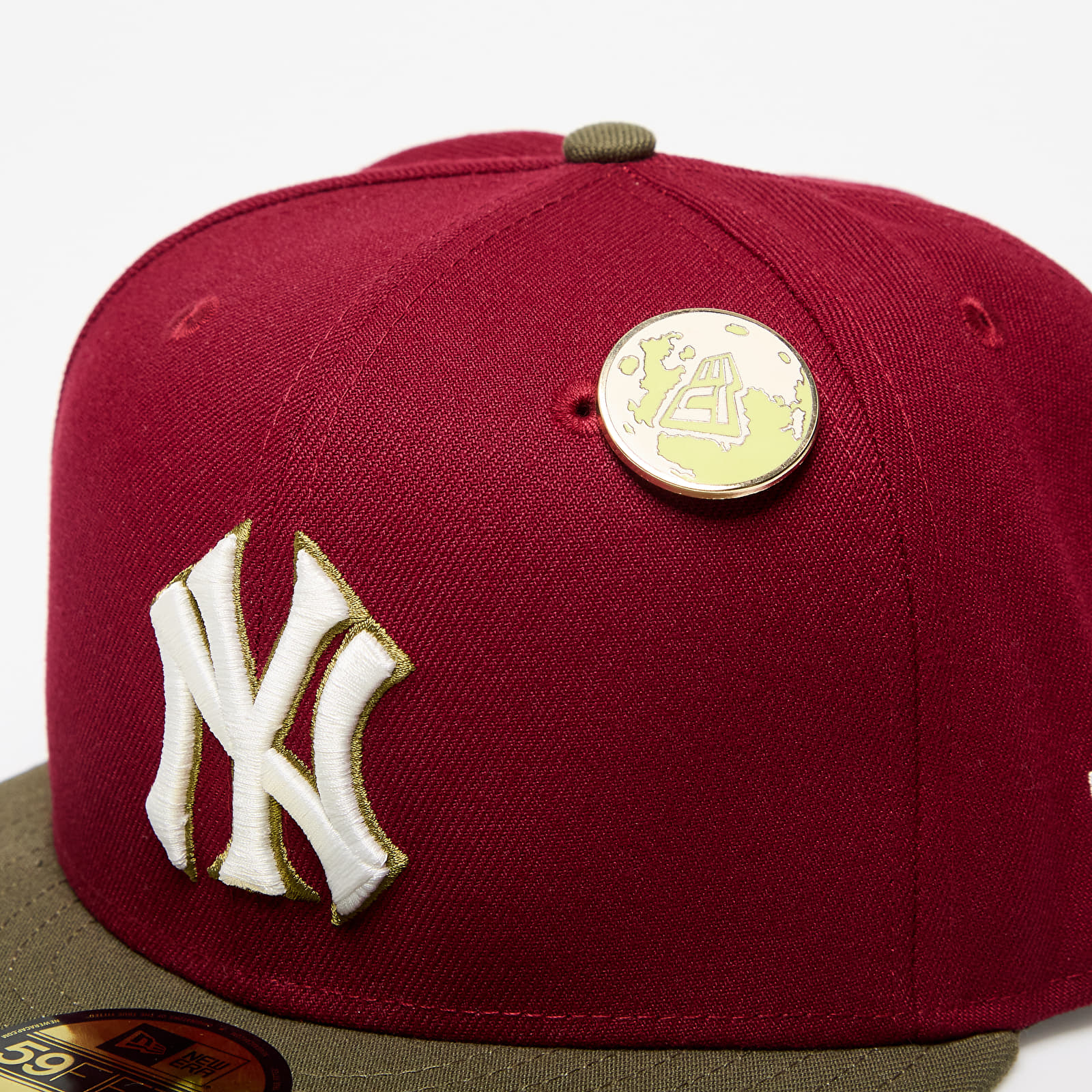 Caps New Era New York Yankees Contrast Pin 59FIFTY Fitted Cap Cardinal ...