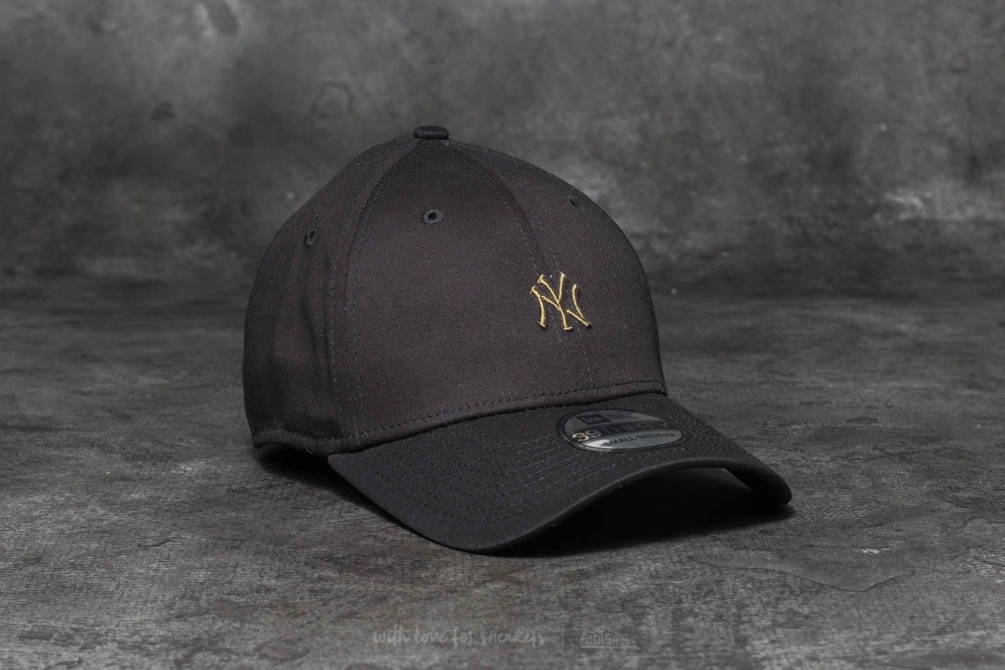 Fitted Caps New Era 39Thirty MLB Mini Logo New York Yankees Cap Black ...