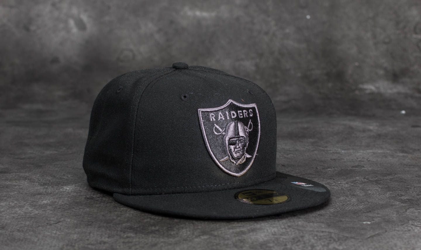 Caps New Era 59Fifty NFL Black Graphite Oakland Raiders Cap Black ...