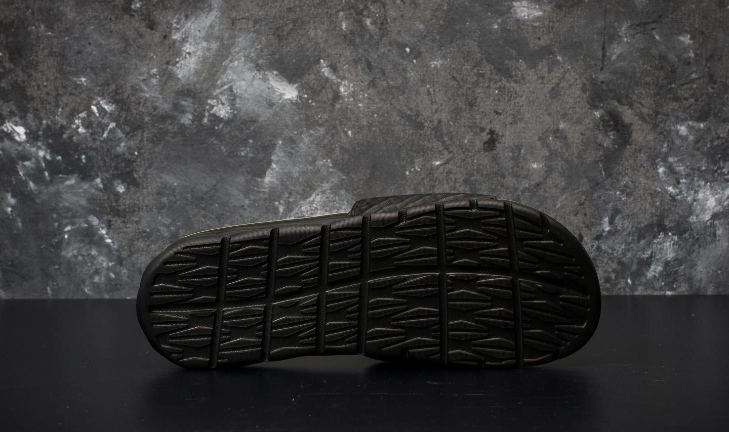 Herenschoenen Nike Benassi Solarsoft Black/ Volt | Footshop