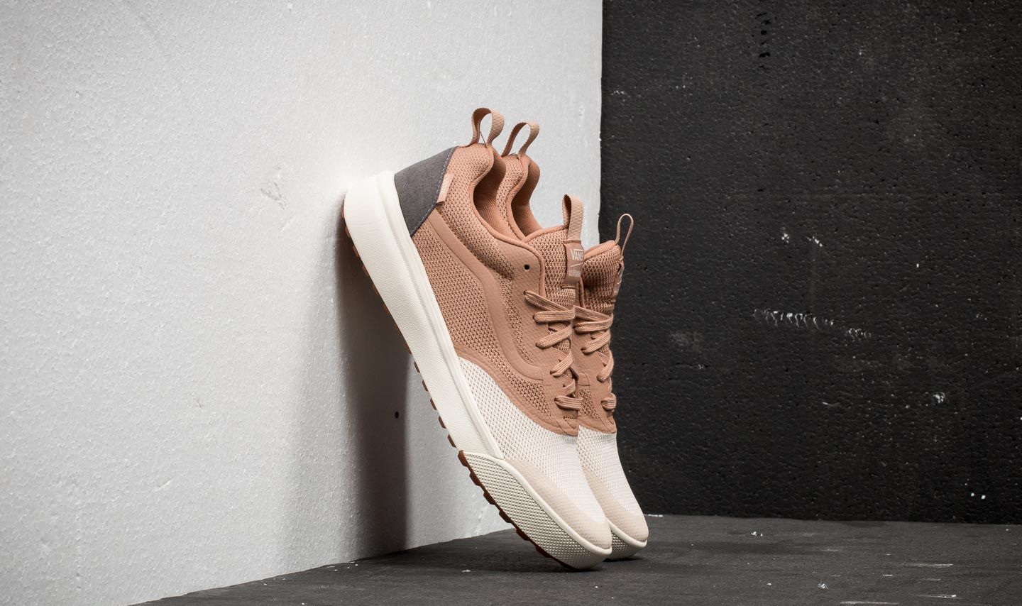 Încălțăminte și sneakerși pentru bărbați Vans Ultrarange (Color Block ...