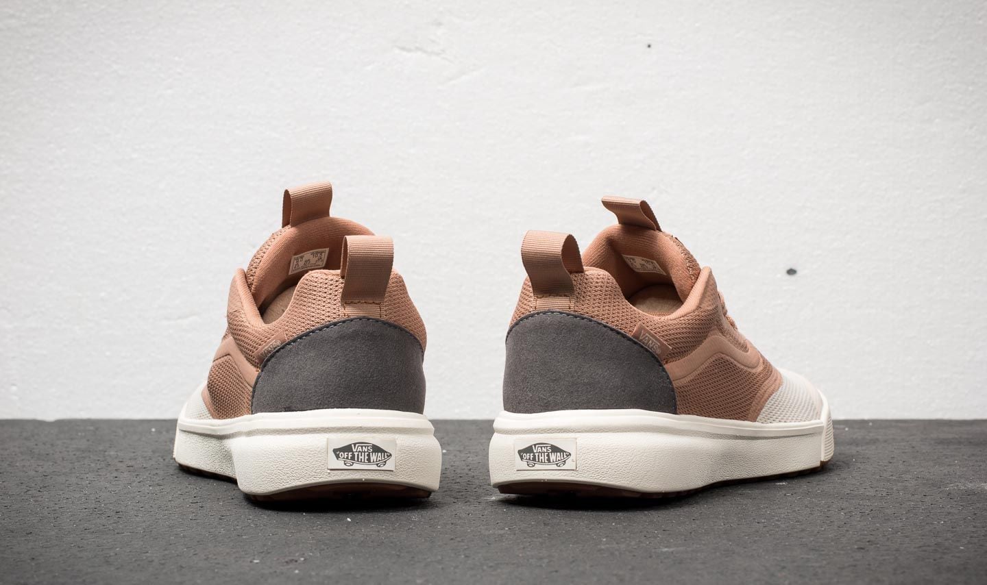 Încălțăminte și sneakerși pentru bărbați Vans Ultrarange (Color Block ...