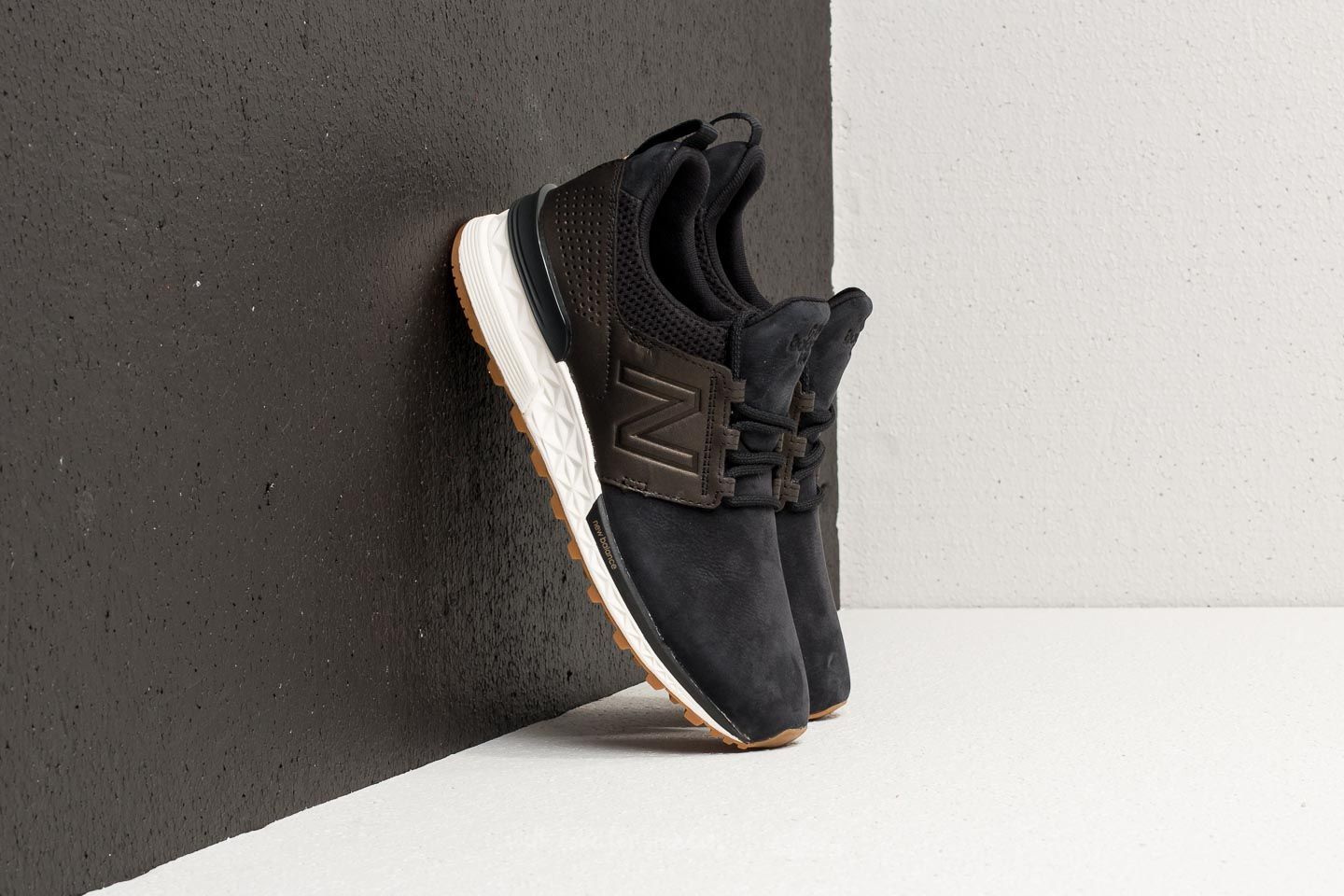 Women's shoes New Balance 574 Black/ Metallic Gold (WS574DS) | Footshop