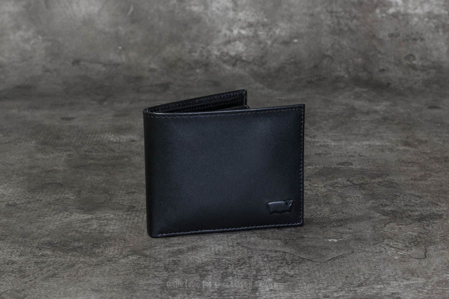 Levi's® Inlay Bifold Wallet