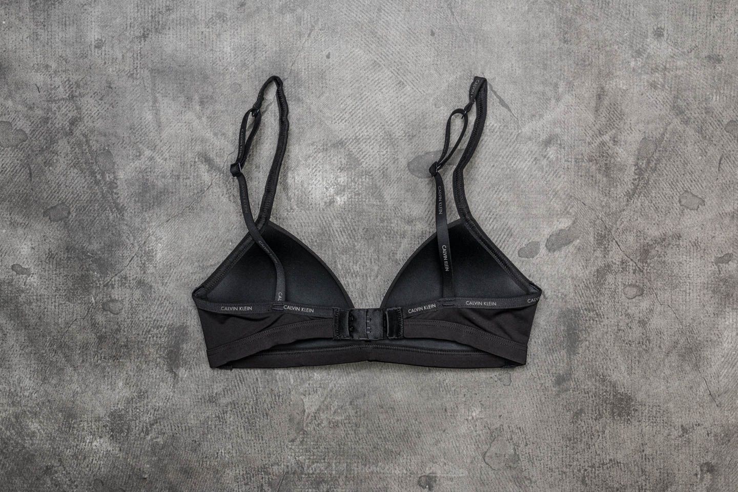 Podprsenky Calvin Klein Lightly Lined Triangle Bra Black (QF4693E-001 ...