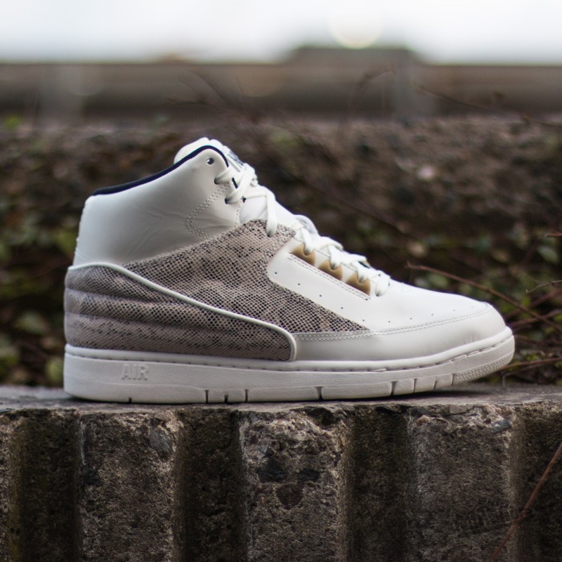 Men's shoes Nike Air Python Sail/Black-Metallic Gold | Footshop