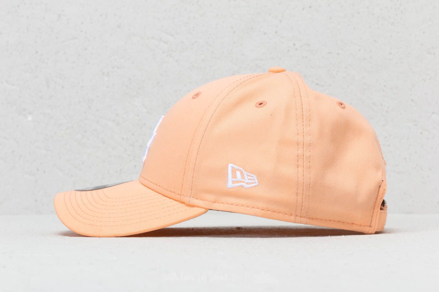 Caps New Era 9Forty MLB League Essential Los Angeles Dodgers Cap Peach ...