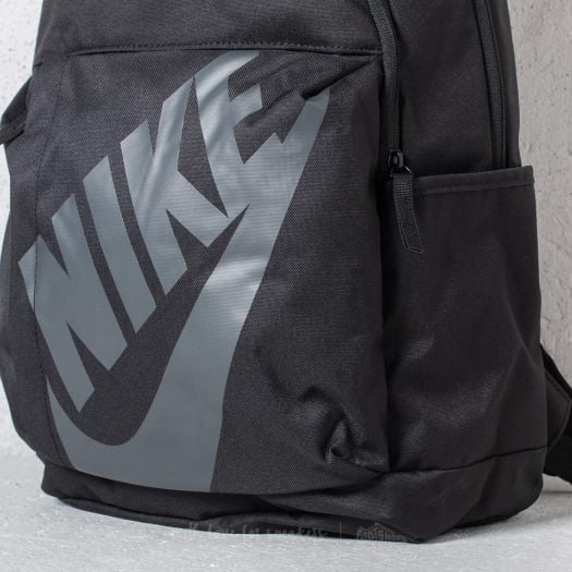 black nike backpack elemental