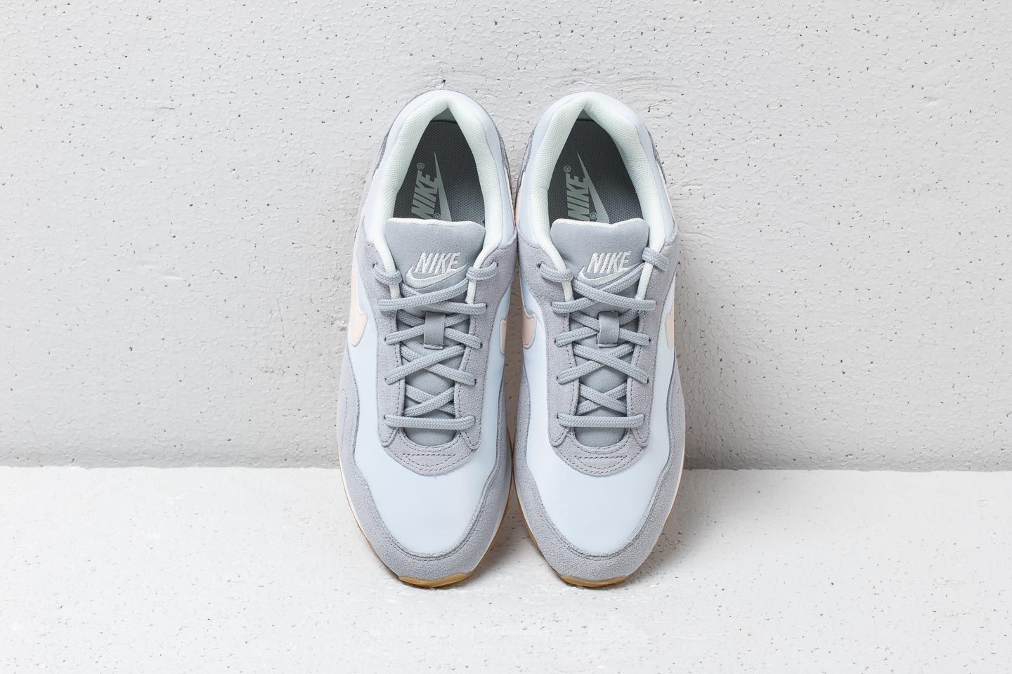 Women's shoes Nike W Outburst Wolf Grey/ Guava Ice | Footshop