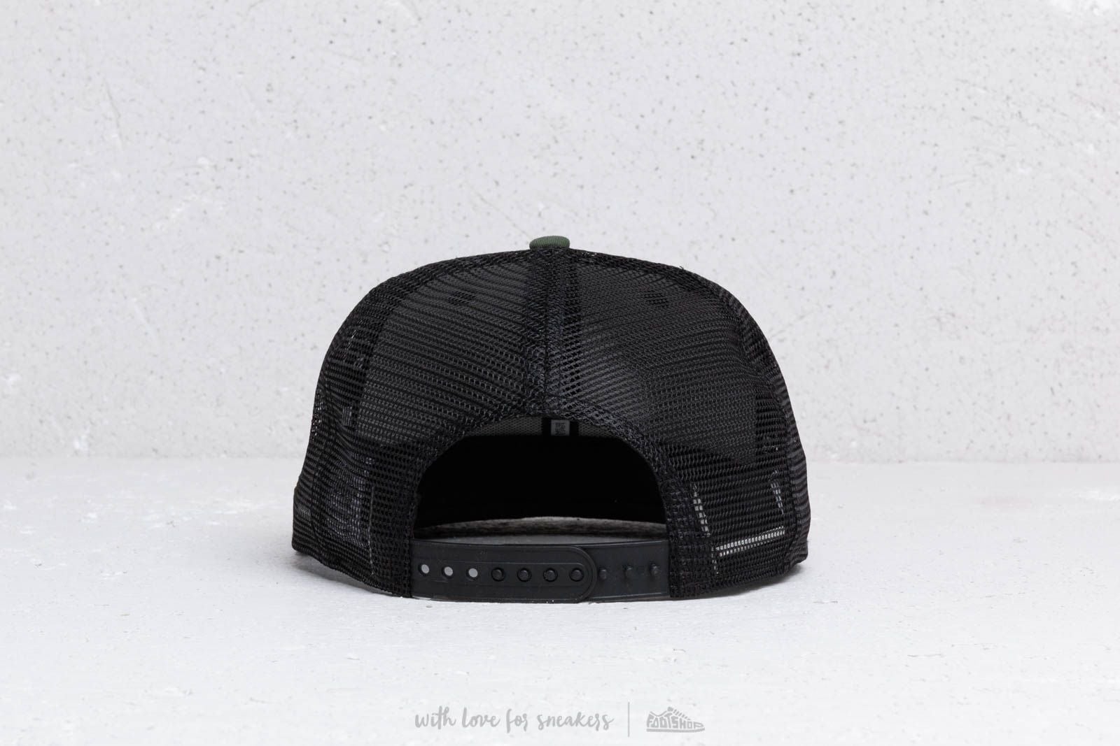 Caps New Era 9Fifty A Frame MLB Essential Los Angeles Dodgers Trucker ...