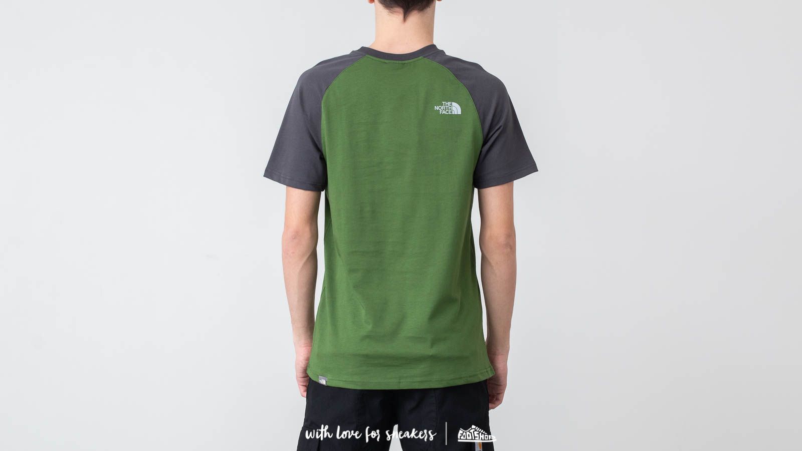 T-shirts The North Face Raglan Easy Tee Garden Green | Footshop