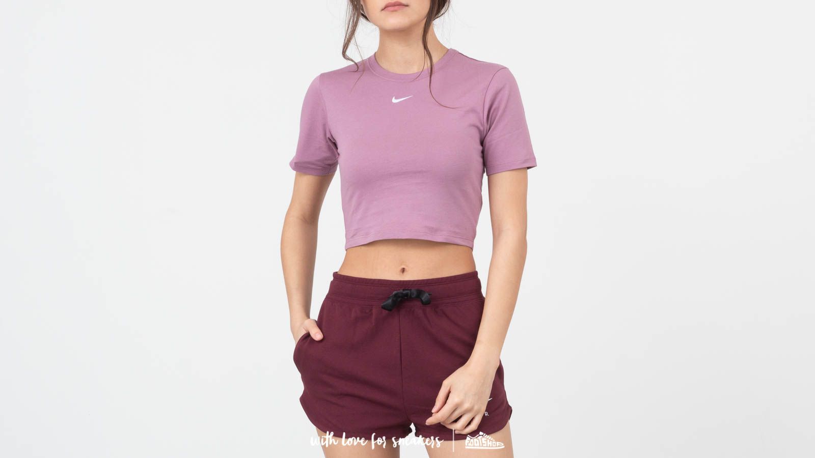Nike Sportswear Essential Shortsleeve Crop Top
