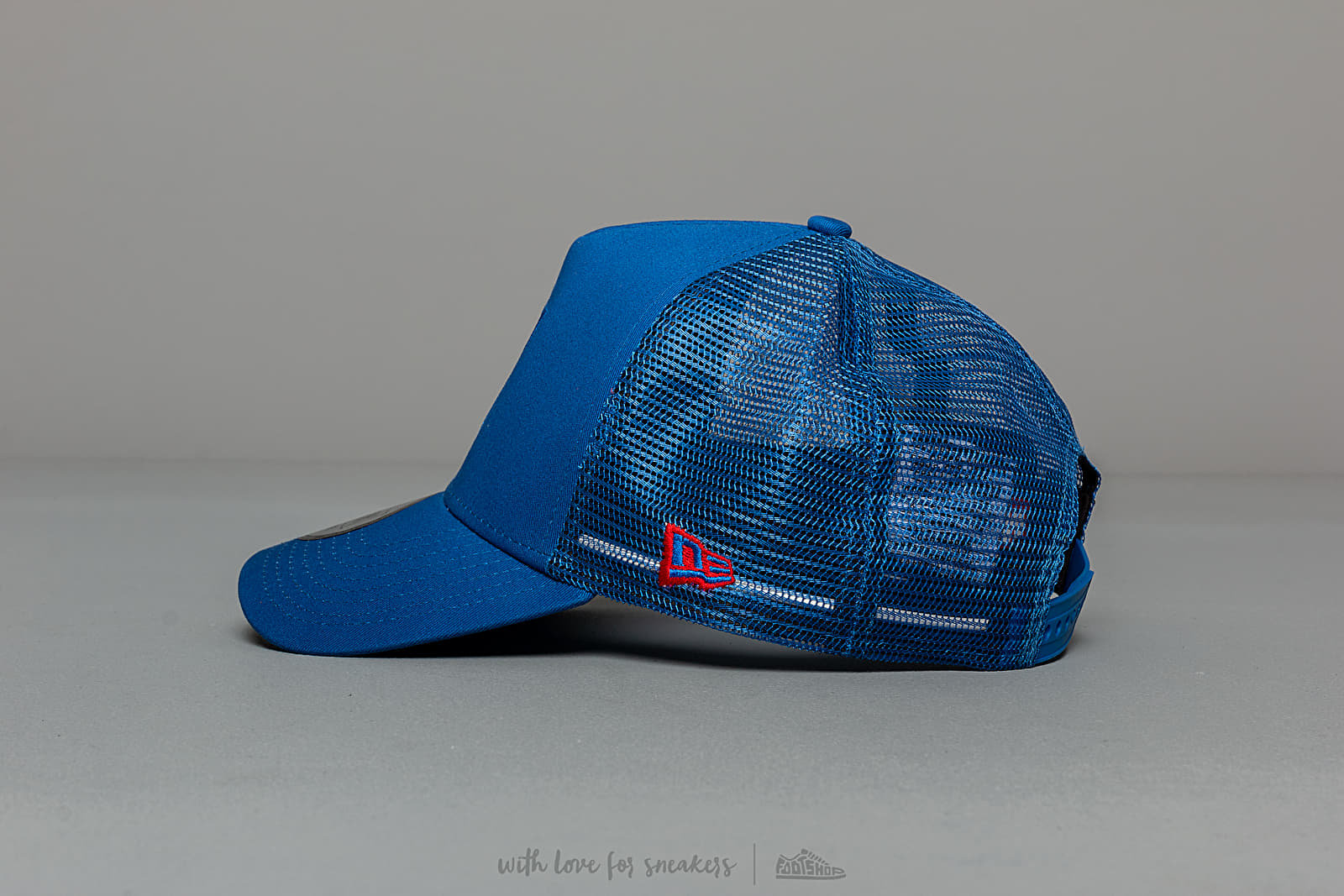 Caps New Era Character 9Forty A Frame Captain America Trucker Blue ...