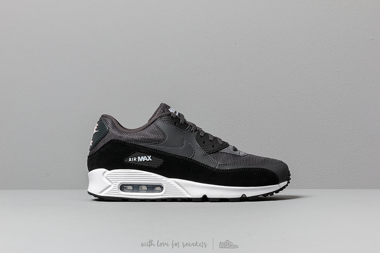 Nike Air Max 90 Essential