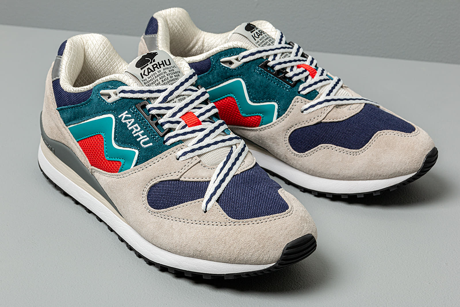 Men's shoes Karhu Synchron Classic Glacier Gray/ Lake Blue | Footshop