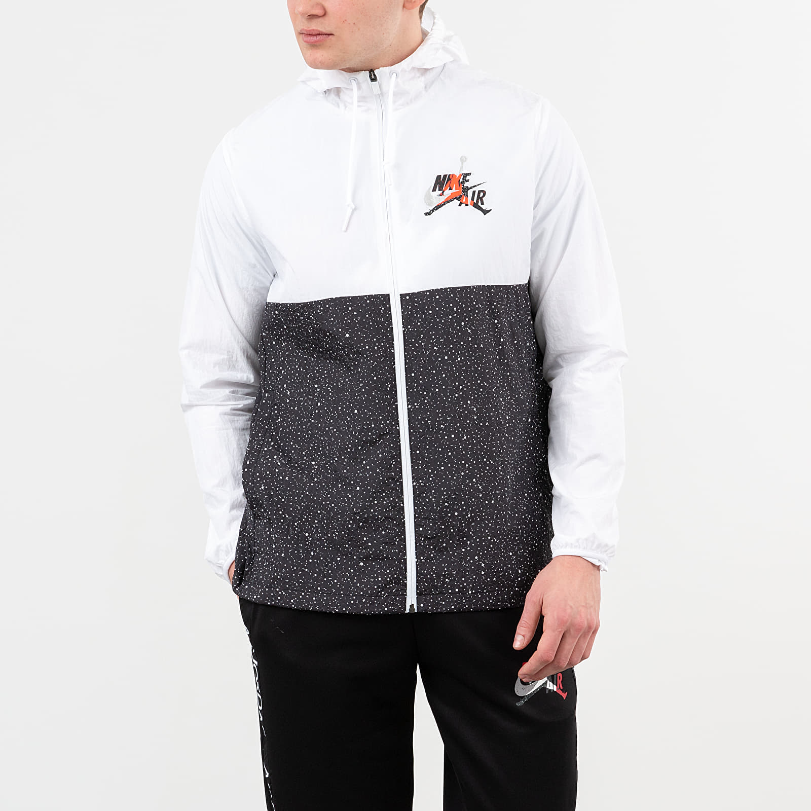 Jackets Jordan Classics Windwear Jacket White/ Black/ Infrared 23 ...