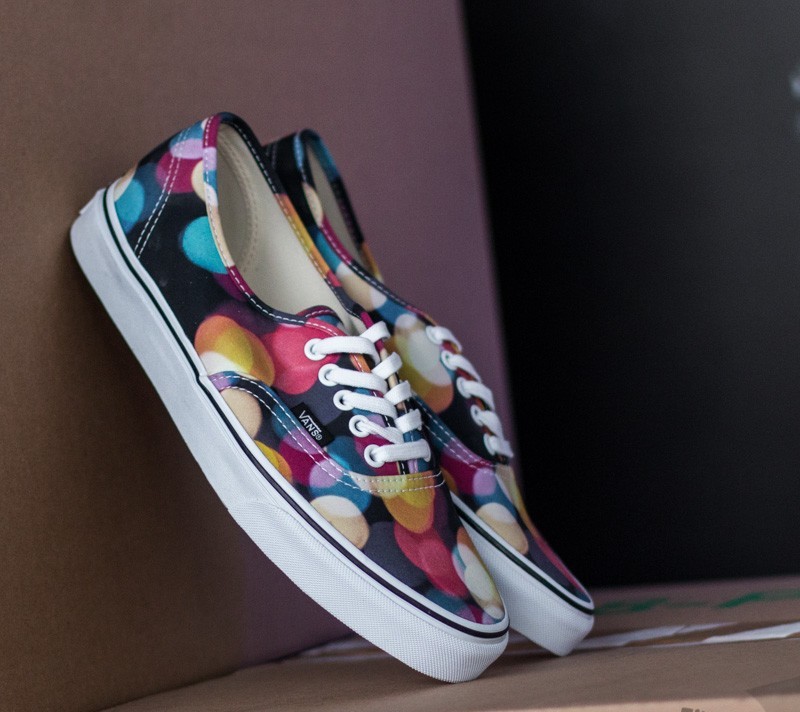 Încălțăminte și sneakerși pentru femei Vans Authentic Flashing Lights ...