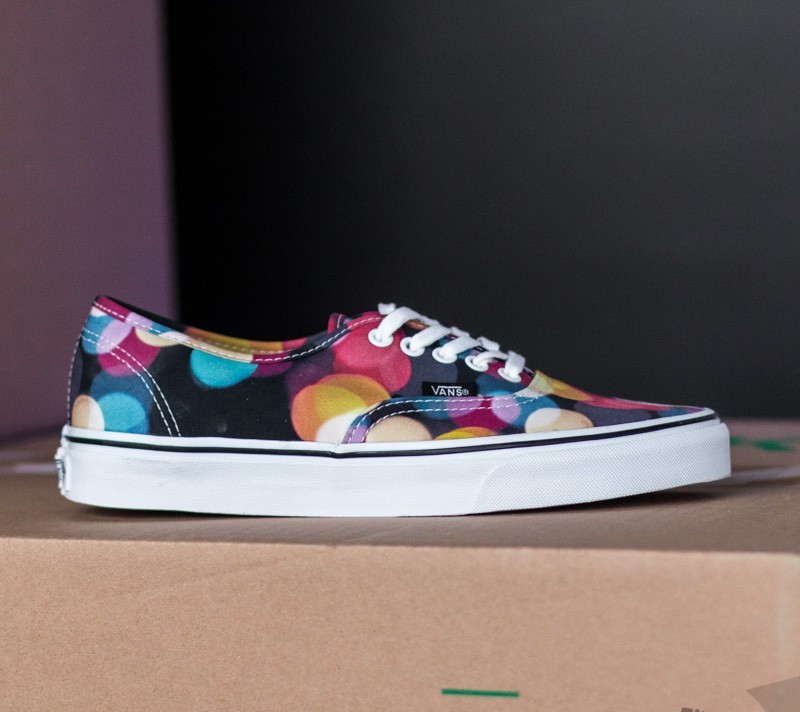 Încălțăminte și sneakerși pentru femei Vans Authentic Flashing Lights ...