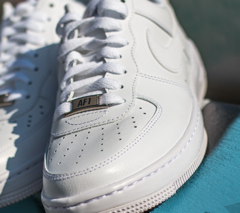 Încălțăminte și sneakerși pentru femei Nike W AF1 Ultra Force ESS White ...
