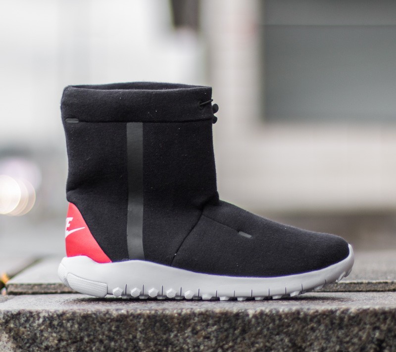 Încălțăminte și sneakerși pentru femei Nike Wmns Tech Fleece Mid Black ...