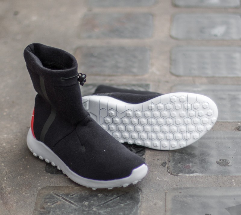 Încălțăminte și sneakerși pentru femei Nike Wmns Tech Fleece Mid Black ...