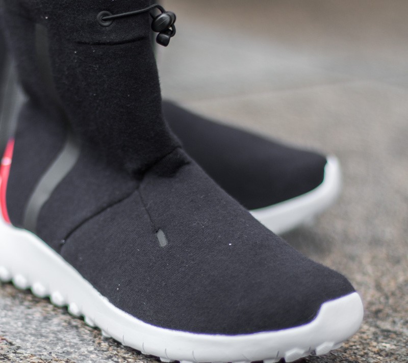Încălțăminte și sneakerși pentru femei Nike Wmns Tech Fleece Mid Black ...