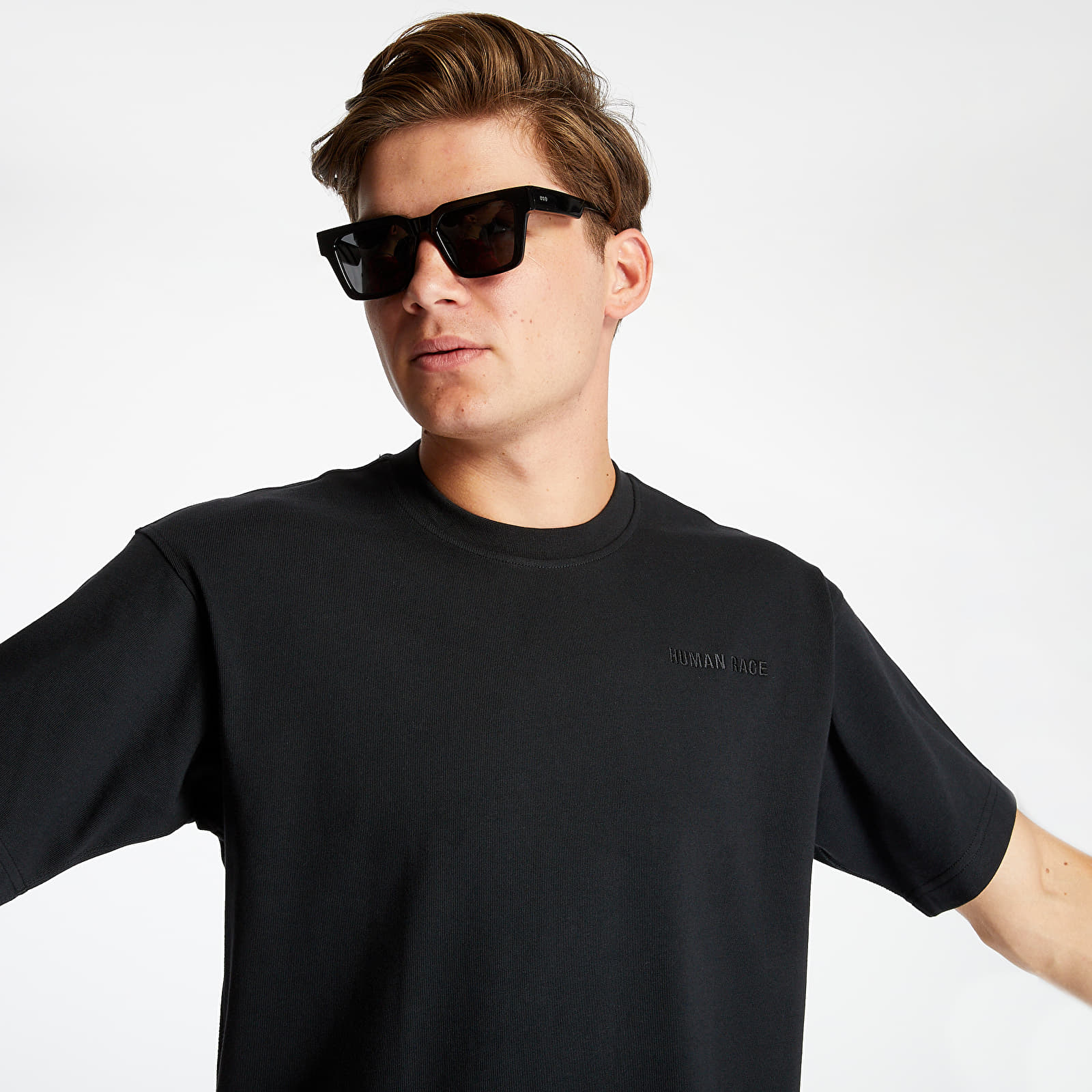 T-shirts adidas x Pharrell Williams Basics Tee Black | Footshop