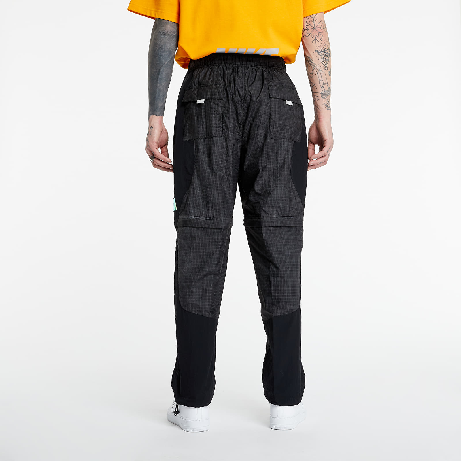 Jordan 23Engineered Track Pants Black/ Black/ University Gold | Footshop