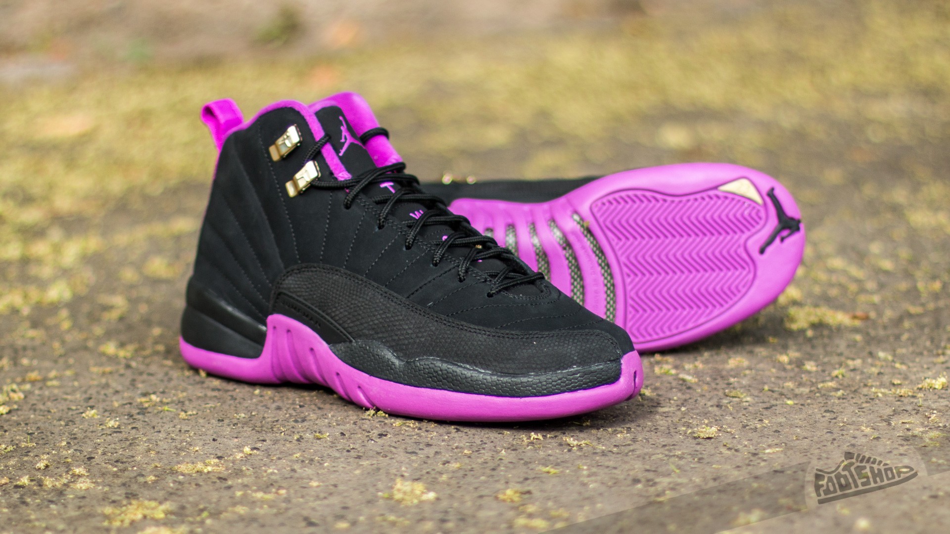 Дамски кецове и обувки Jordan Air 12 Retro (GS) Black/ Metallic Gold ...