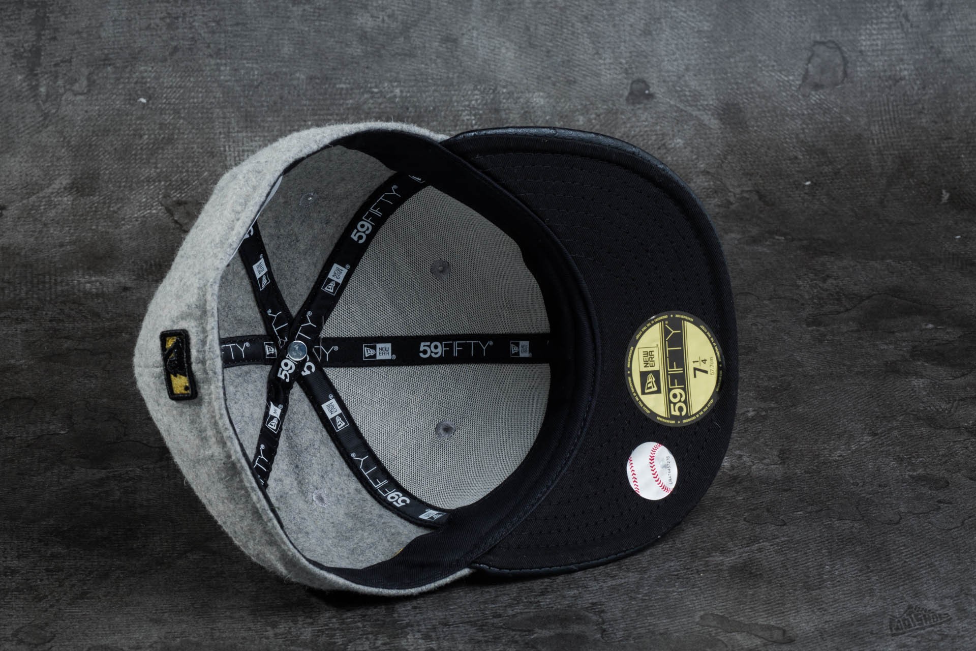 Caps New Era 59FIFTY Melton Metal NY Yankees Grey/Black/Gold (2252 NA1 ...