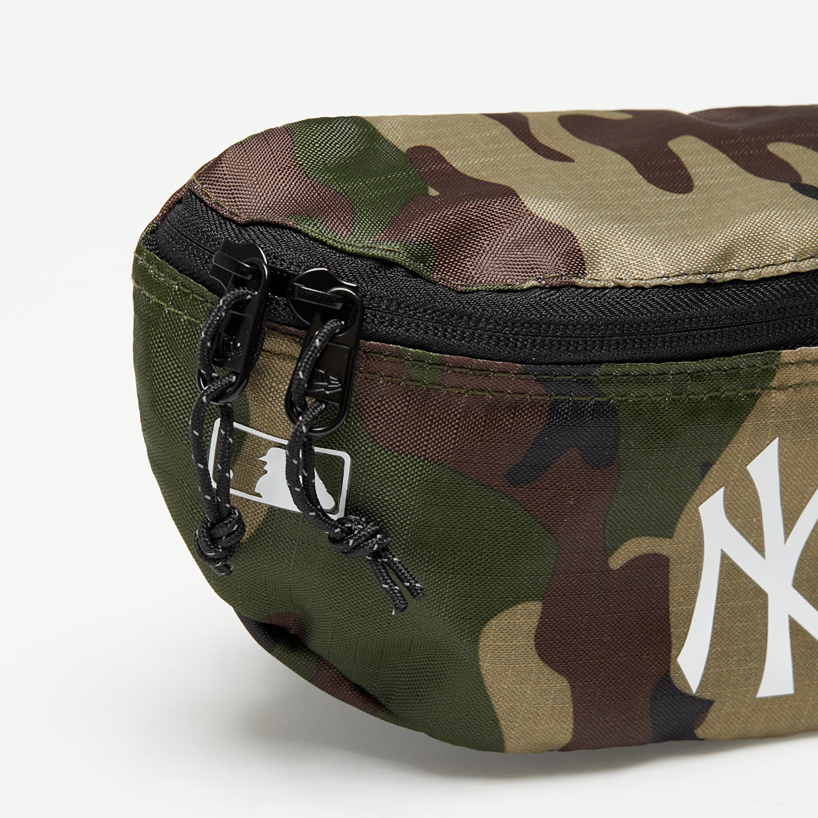 Hip bags New Era Mini Waist Bag New York Yankees Camo | Footshop