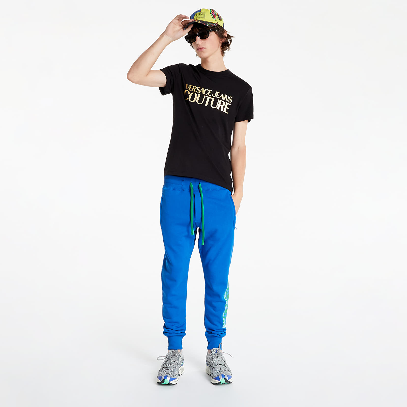 Tricouri Versace Jeans Couture Maglietta T-Shirt Logo Black/ Gold ...