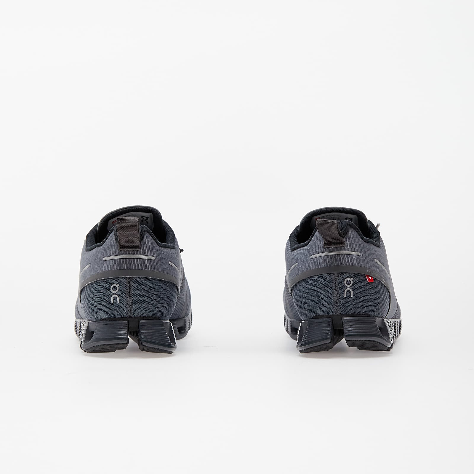 On M Cloud Waterproof