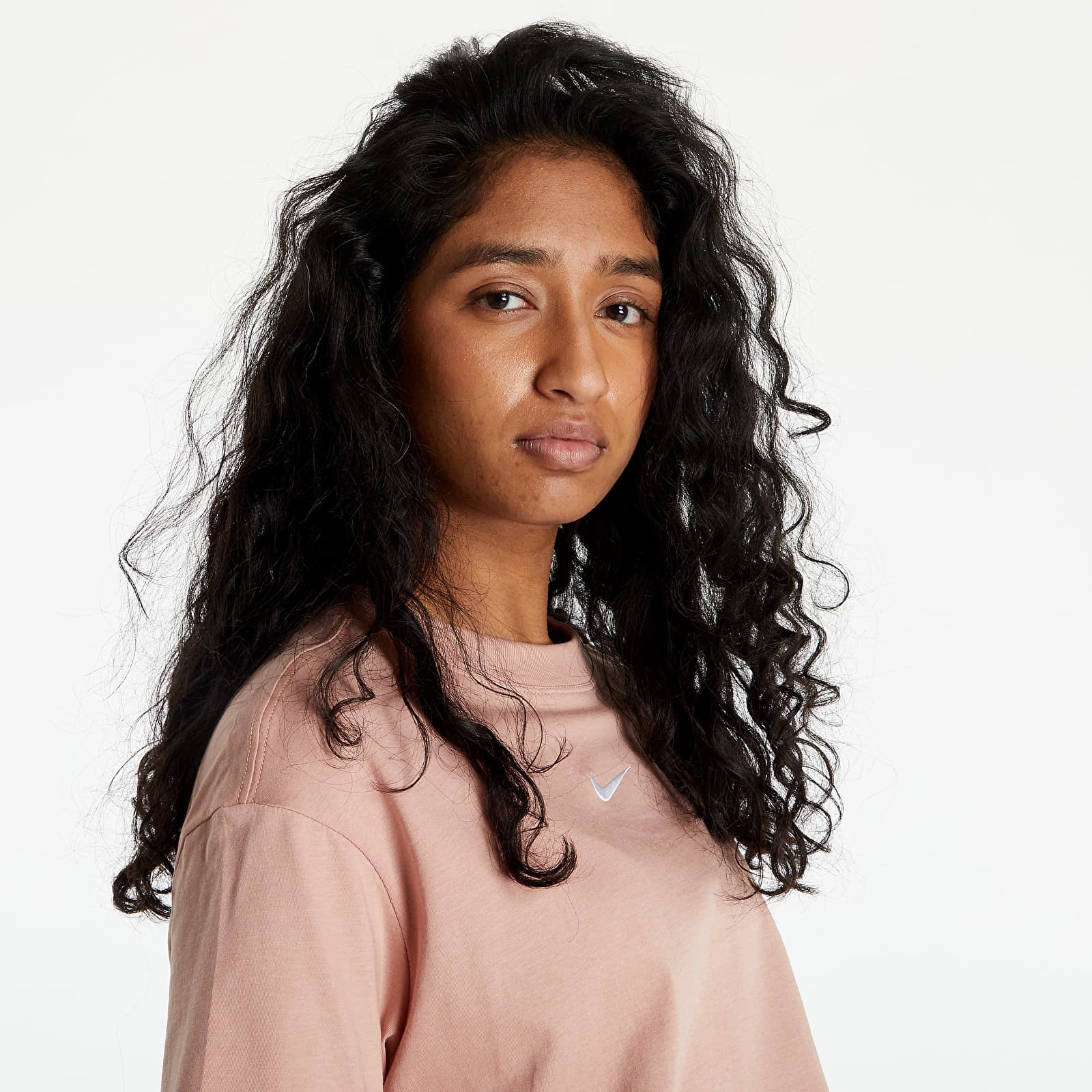 T-shirts Nike W NSW Essentials Collection SS Tee Bf Rose Whisper/ White ...