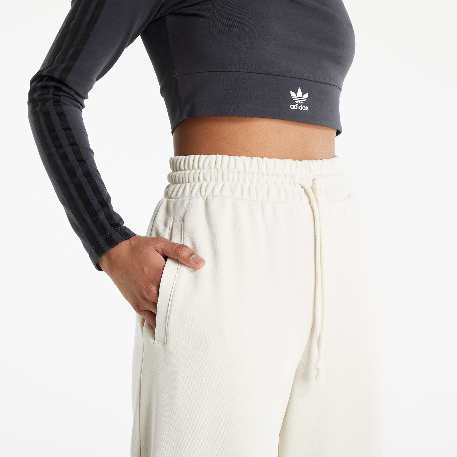 Spodnie adidas Joggers Wonder White | Footshop