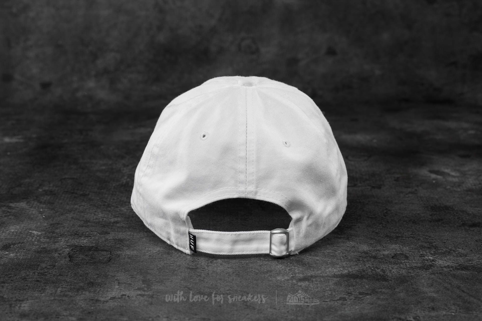 Șepci HUF Apparel Triple Triangle Curved Brim Cap White | Footshop