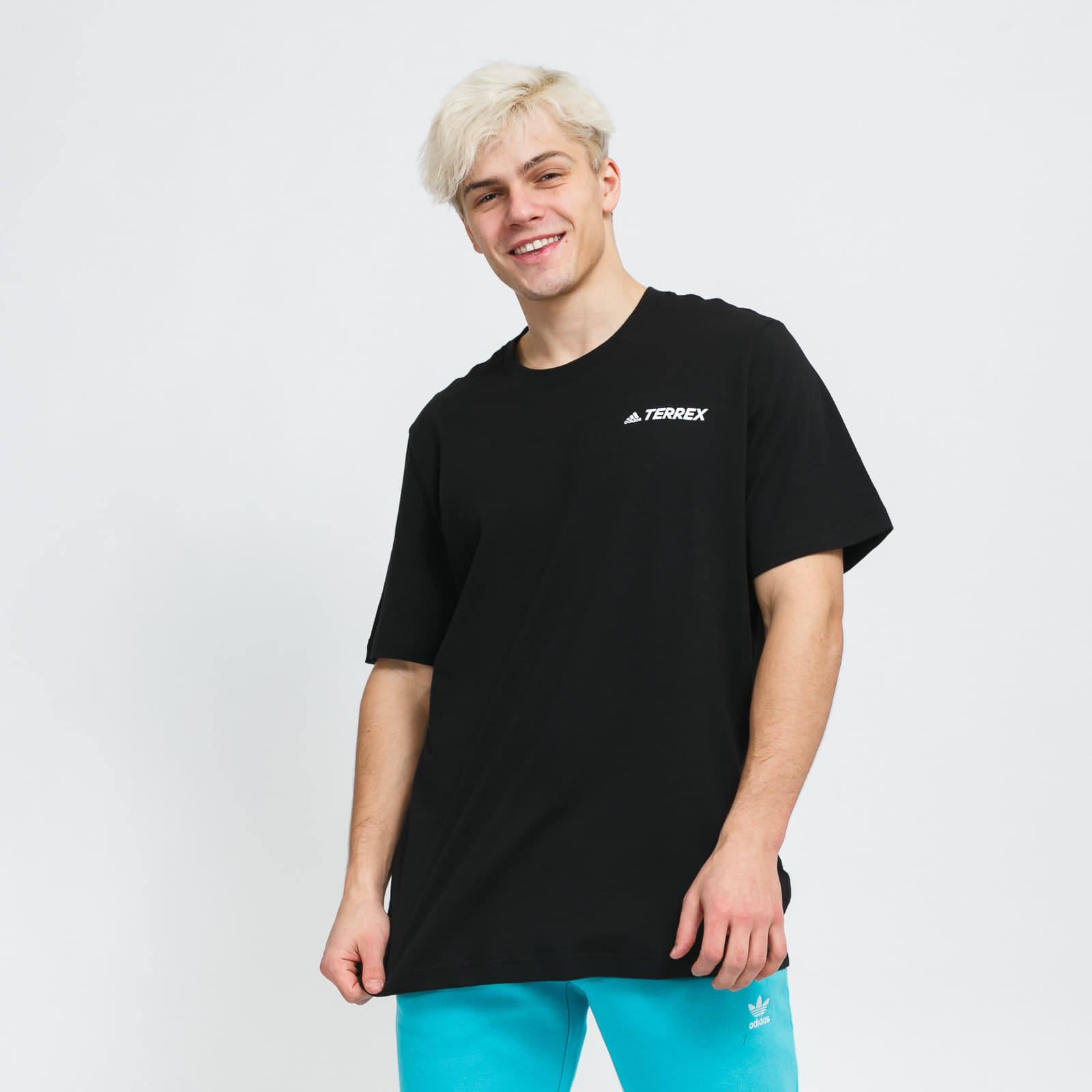 Trička adidas Performance TX Moun GFX Tee Black (GP0019) | Footshop