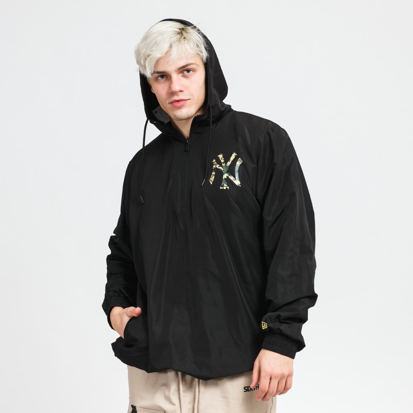 Jackets New Era MLB Seasonal Infill Print Windbreaker NY Black | Footshop