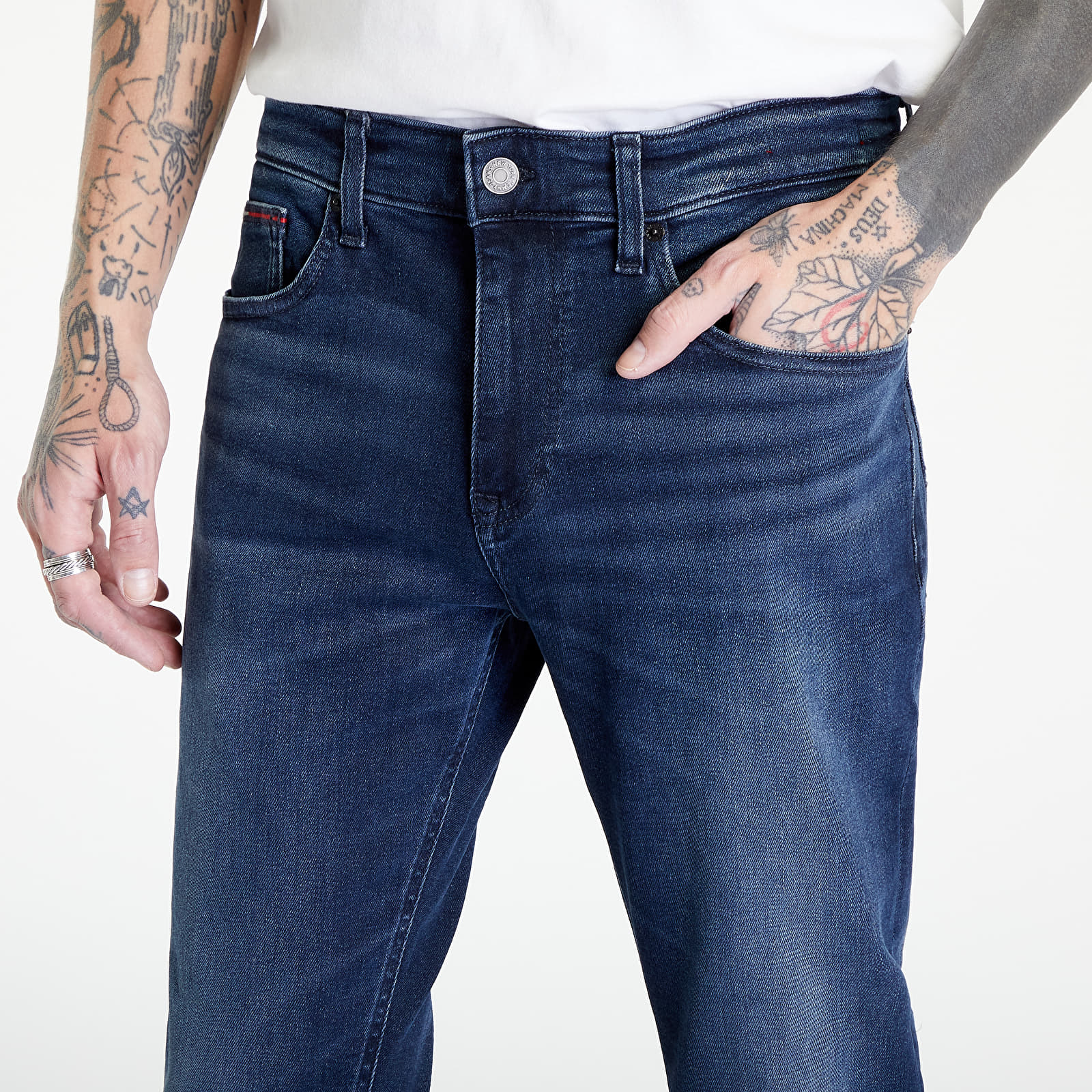 Kalhoty Tommy Jeans Austin Slim Tprd Df3 Denim (DM0DM14829 1BZ) | Footshop