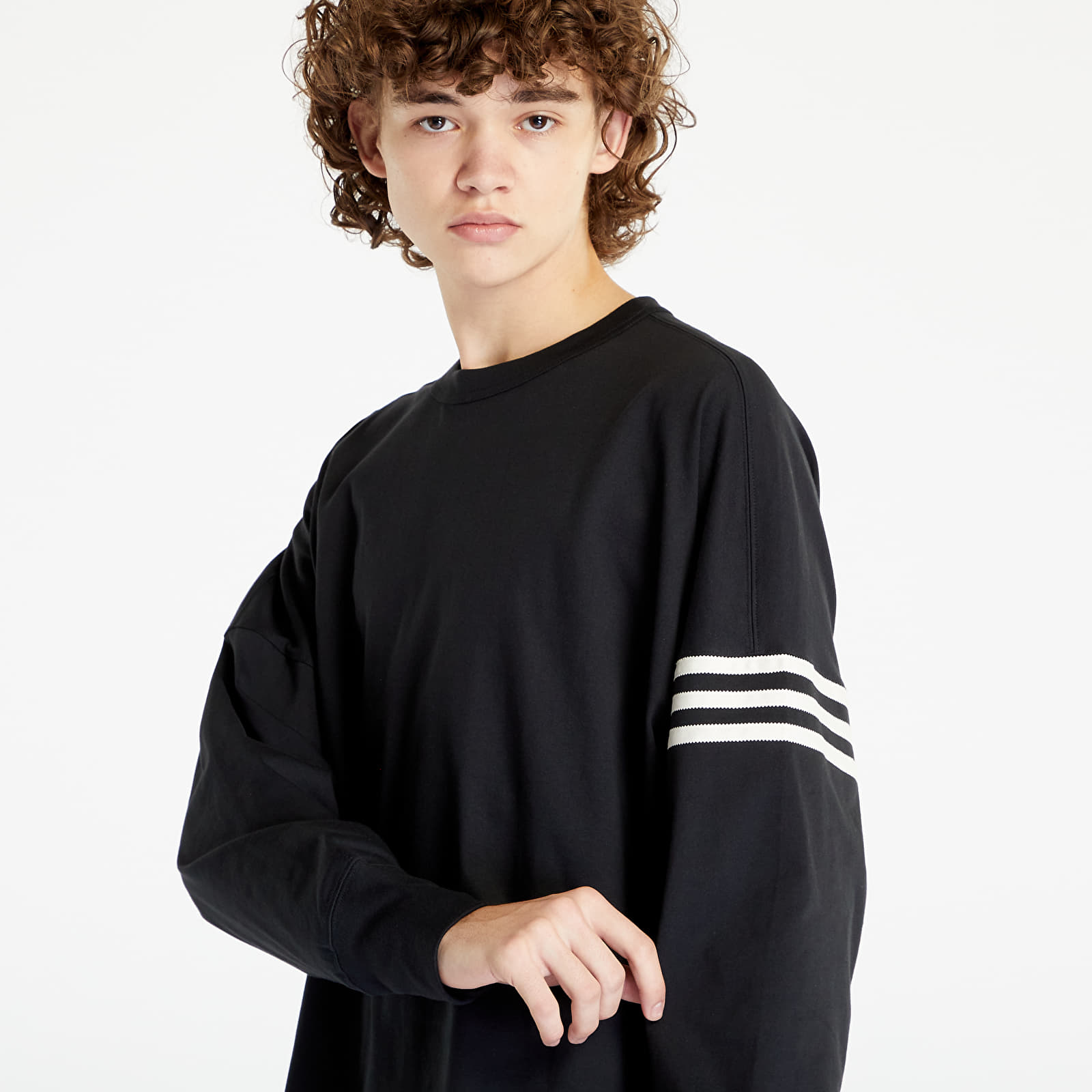 Koszulki adidas Neuclassics Long Sleeve Shirt Black/ Wonder White ...
