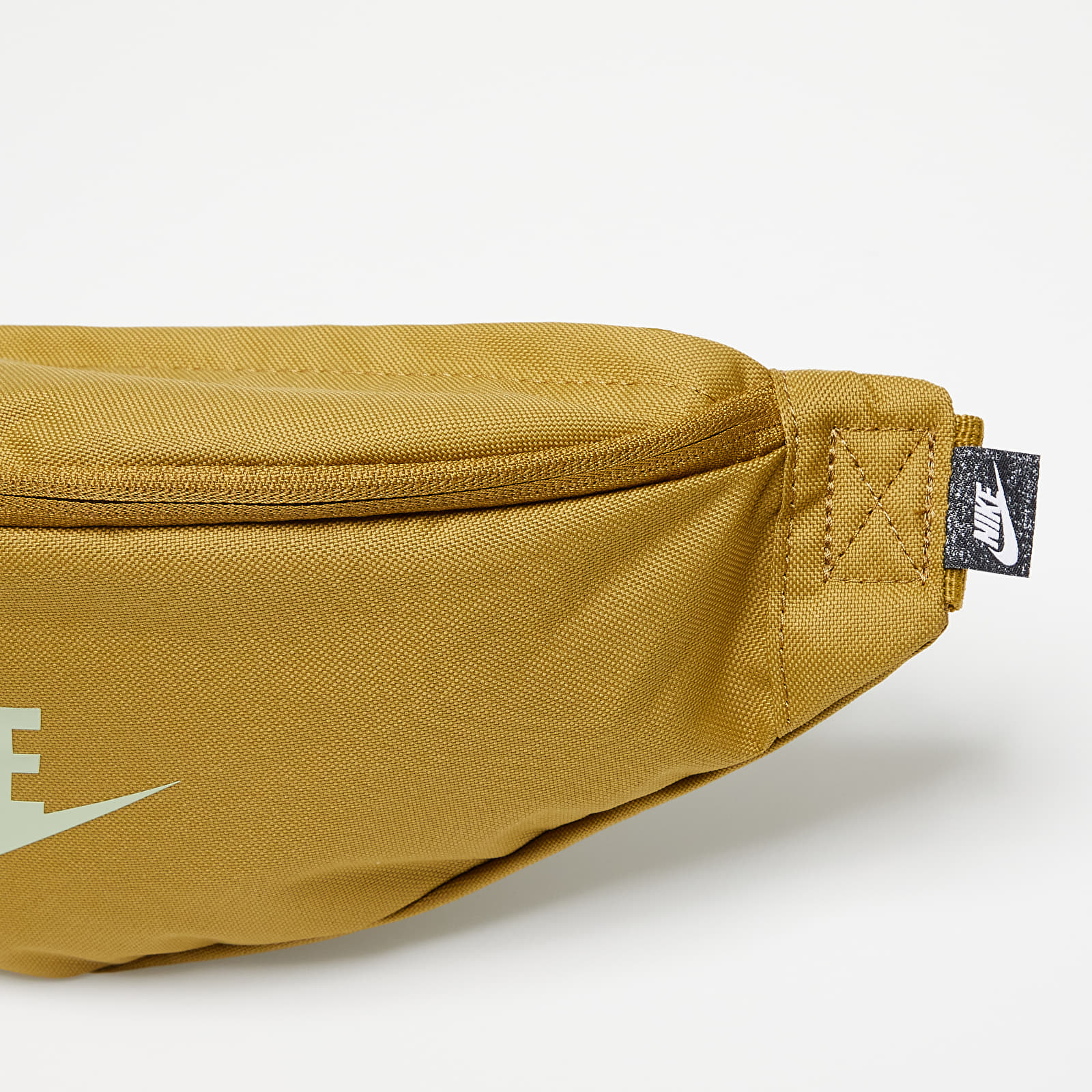 Nike Sportswear Heritage Waistpack Golden Moss/ Golden Moss/ Honeydew ...