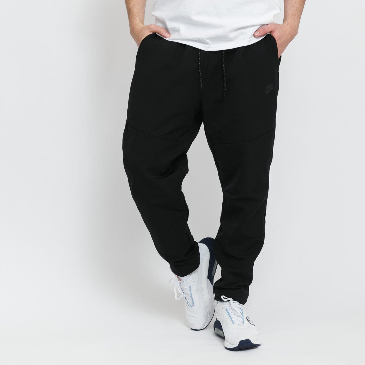 Nike Sportswear Tech Essentials Repel Pants