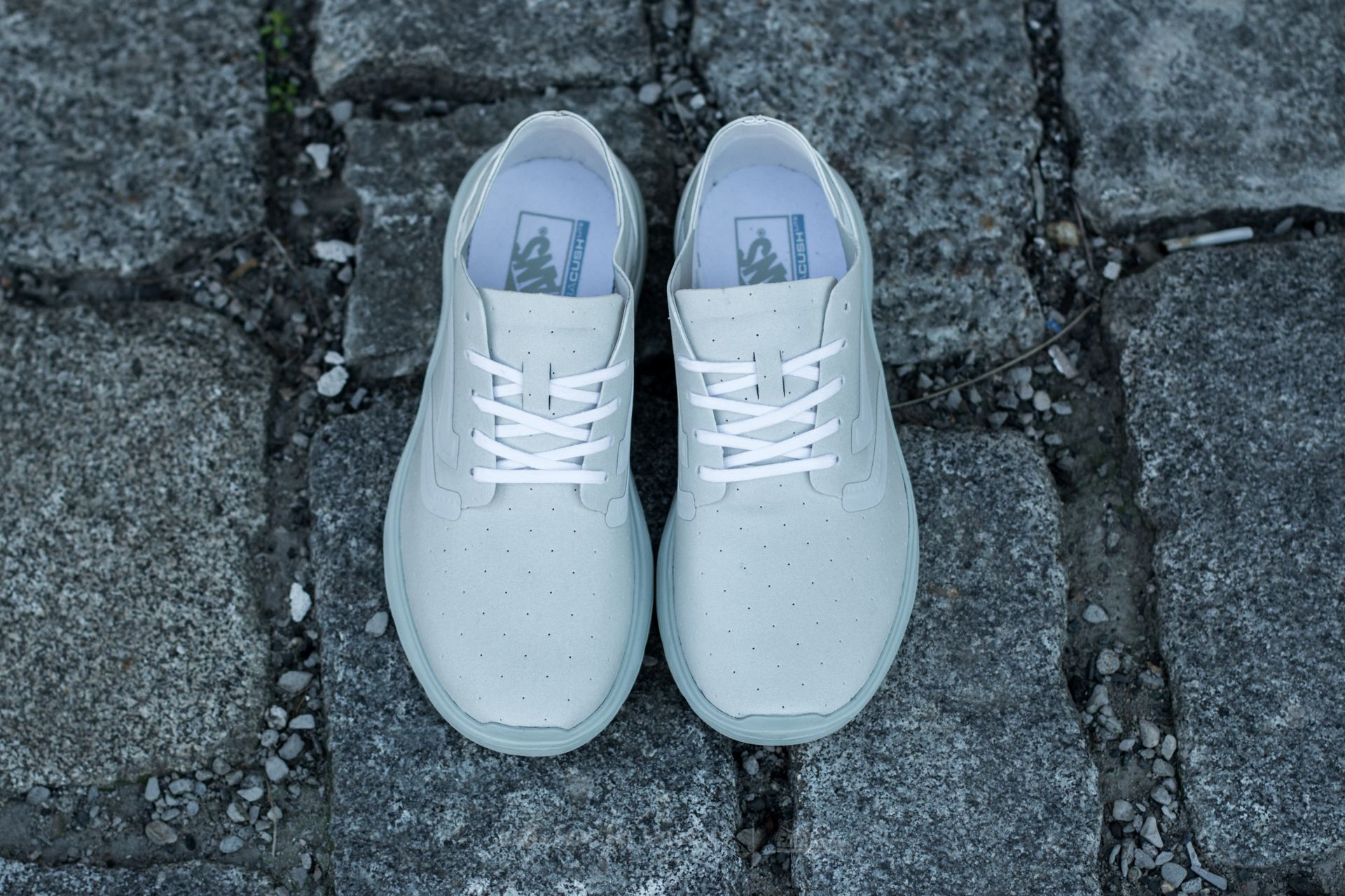 Men's shoes Vans Iso 2 Rapidweld (Perf) True White/ Zephyr (8FGN7G ...