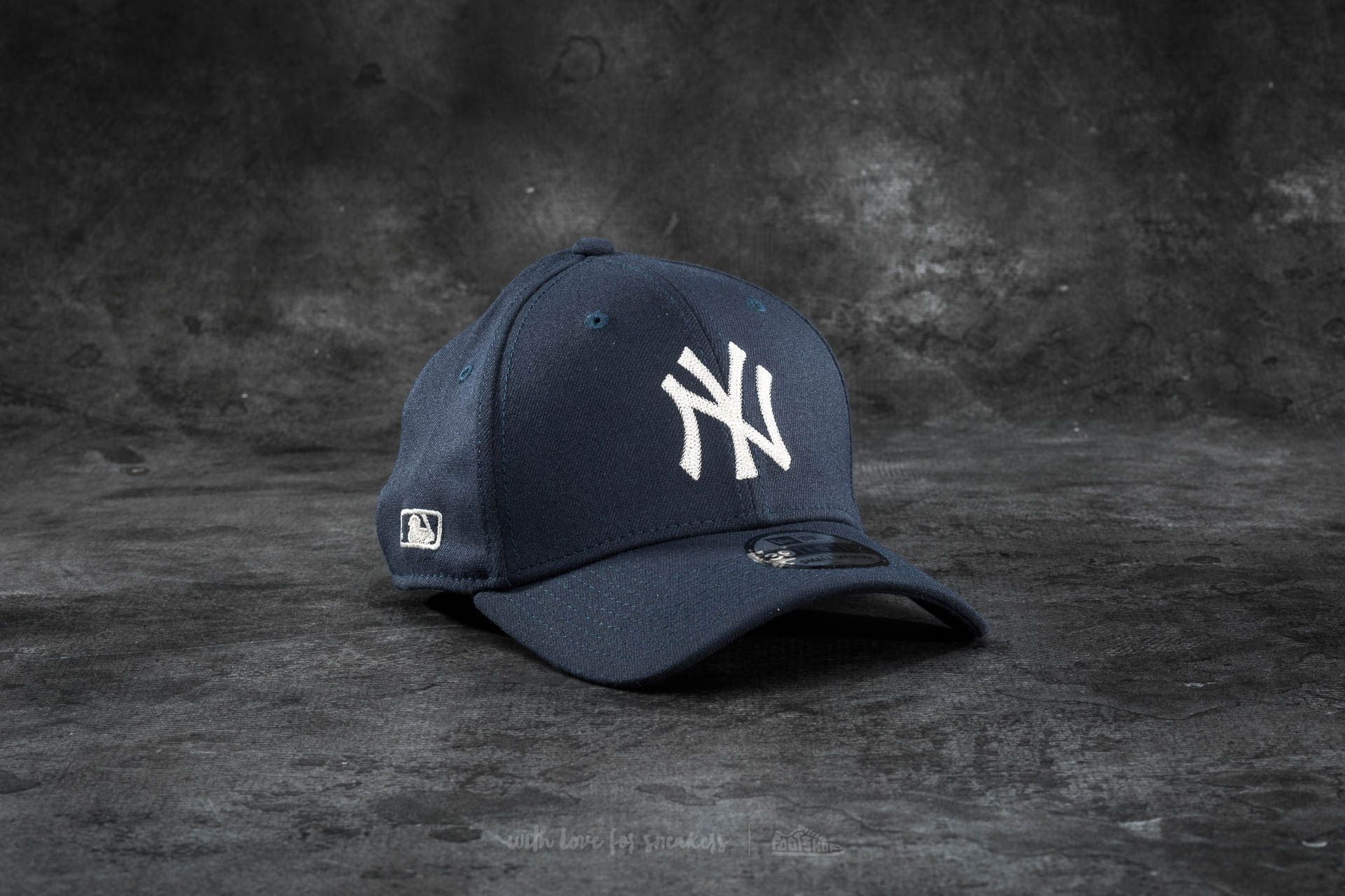 New Era 39Thirty Chain Stitch Stretch New York Yankees Cap